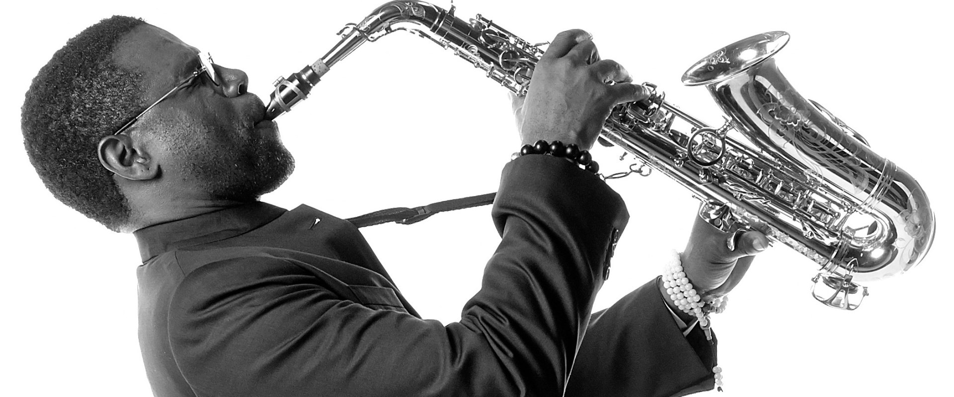 Comping in Jazz Piano: Techniques for Creating a Rich Background