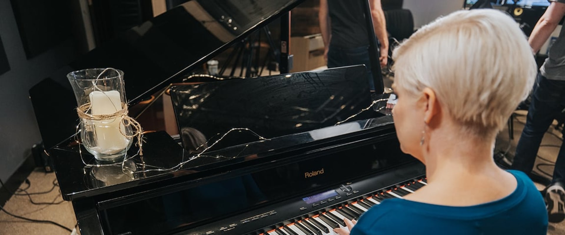 What are some tips for playing boogie-woogie on the jazz piano?